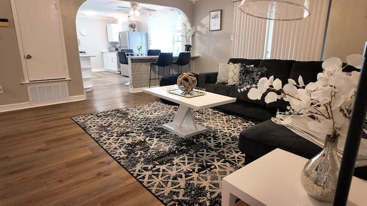 Comfort & Convenience Await! - Round Rock, TX