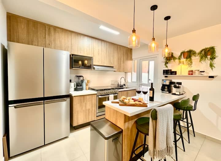 Loft Ejecutivo Premium: Cama King + A/c + Gym - Querétaro