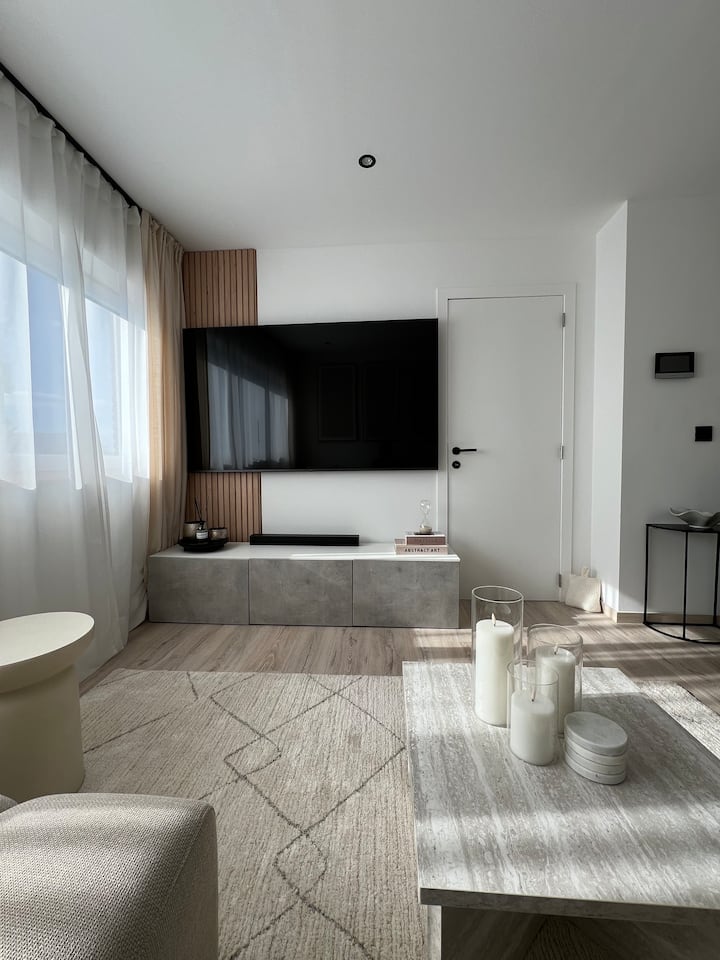 « Suite Flowers » Appartement Chaleureux Et Cosy. - Herstal