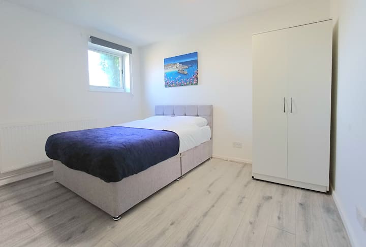 Nice And Bright Double Room 4 - Nottingham