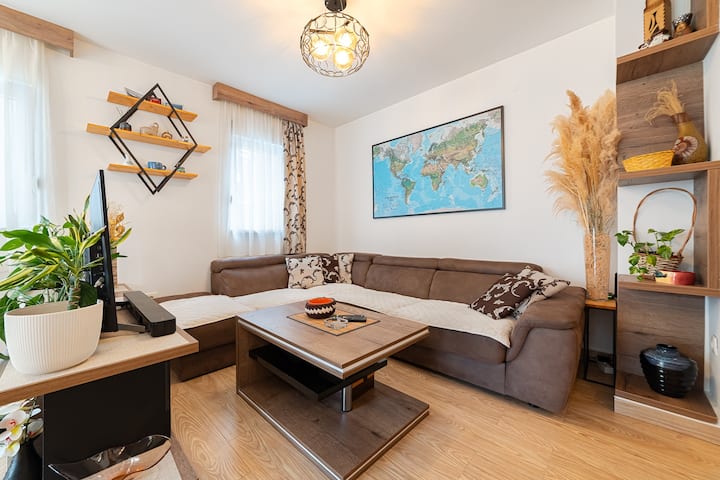 "Aurora 1" Apartment With Parking - ブドヴァ