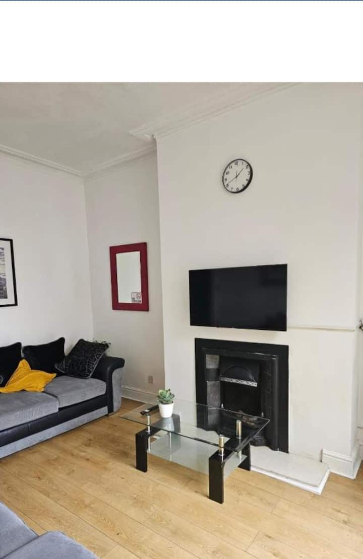 Spacious Apartment Anfield - Formby