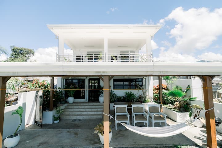 Seashell Beach House - Philippines