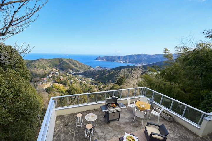Bbq、温泉、サウナ、絶景。 すべてを自分たちだけで味わえる、一棟貸切のプライベートヴィラ - Atami