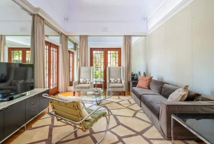 Luxury Villa With Stunning Views - Cape Town