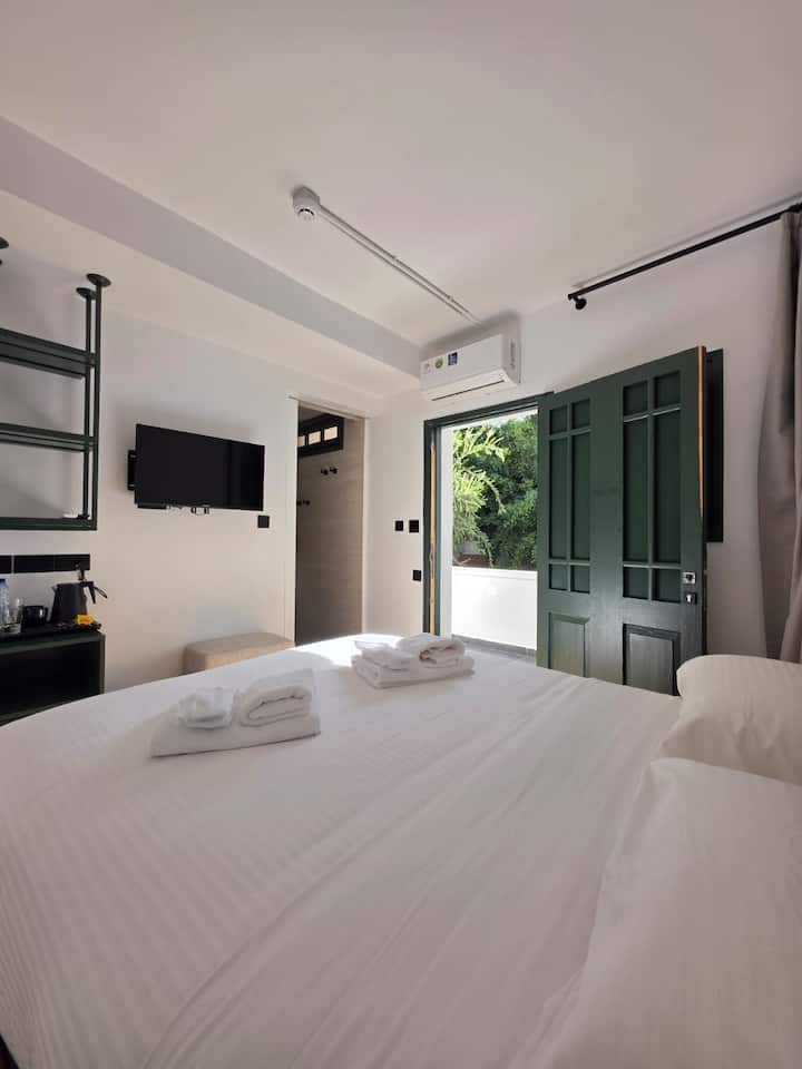 Double Room With Breakfast - Paphos