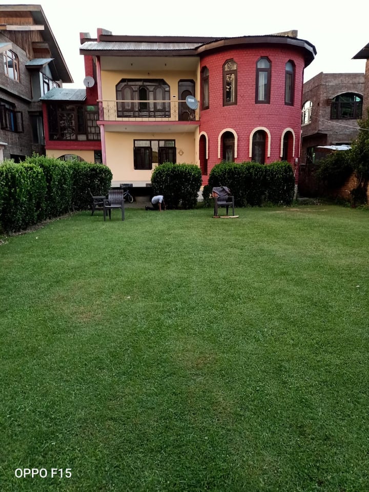 The House You'd Love To Stay In - Srinagar