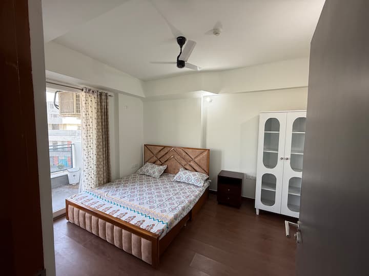 1 Bhk Studio Apt Near Airport - Gurugram