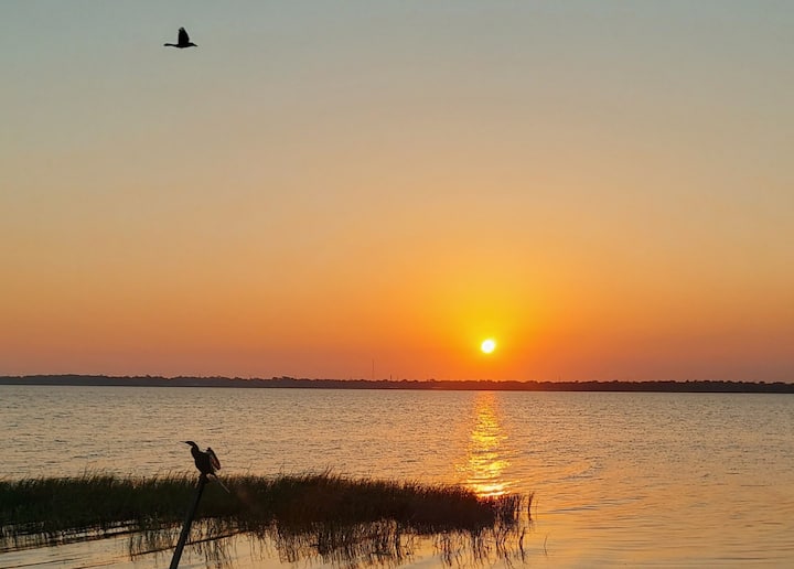 Nature Lover's Lake & Pool Home W/ Sunrise View! - Lakeland, FL