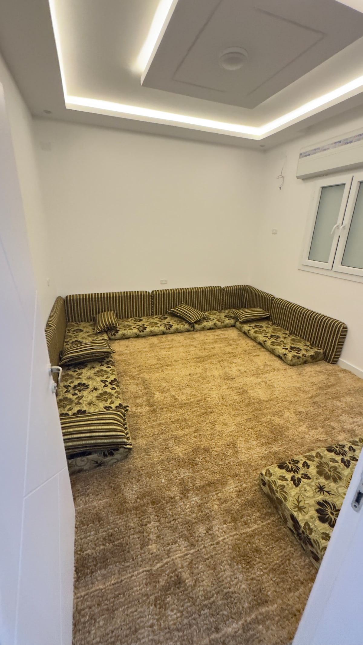 Apartment for daily or monthly rent, furnished and clean, on a lively ...