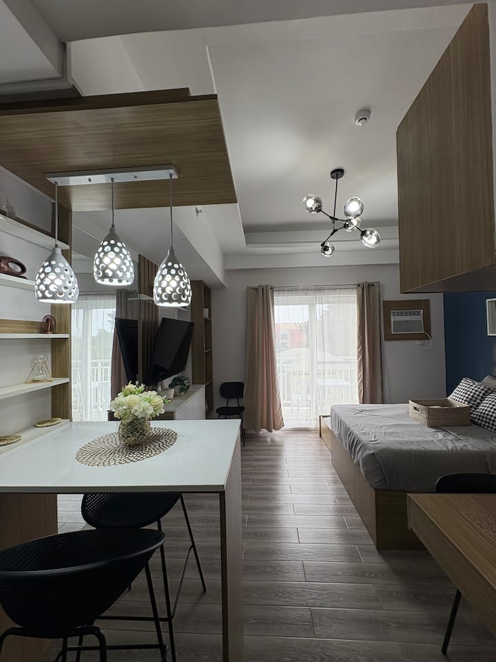 Amani 311 Suites-double Bed W/ Single Pullout Bed - Lapu-Lapu City