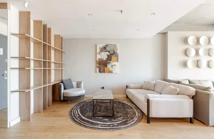 The Crown Jewel Suite : 2br + 2bath Highrise Views - Çağlayan