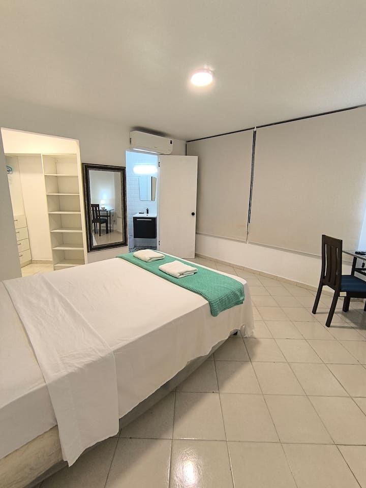 Habitación Matrimonial Superior En Calle 50 - Panama City