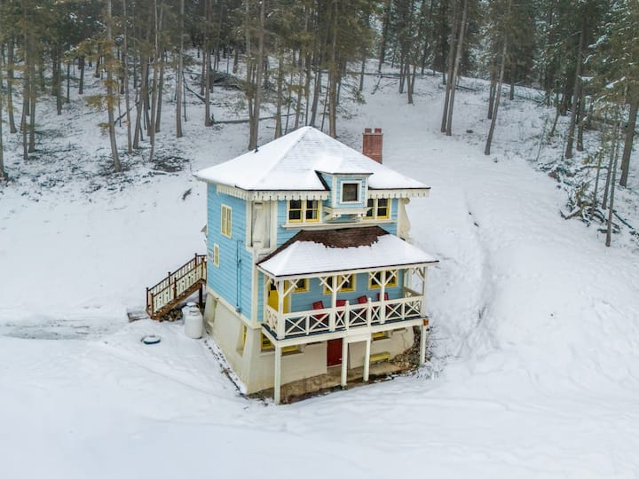 Heritage Chalet Haesler Sr In The Canadian Rockies - Golden