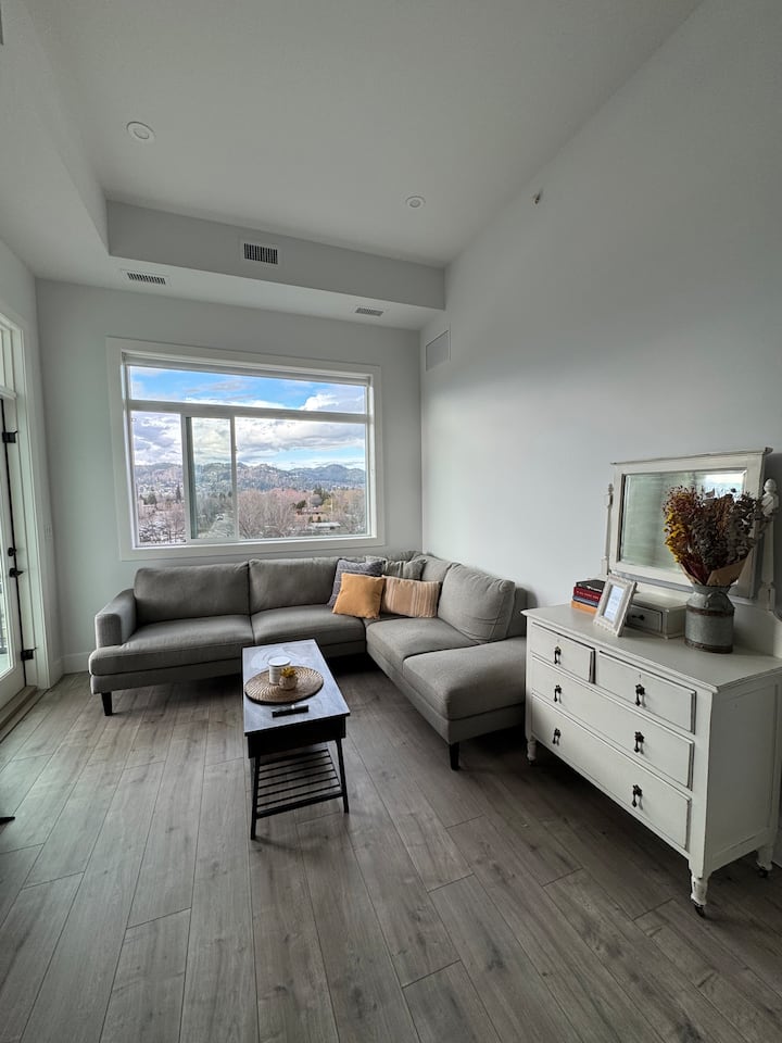Capri Central Kelowna - Kelowna