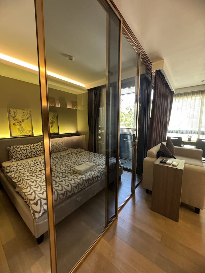 Low Rise Condo 3 Mins Walk Bts - Bangkok