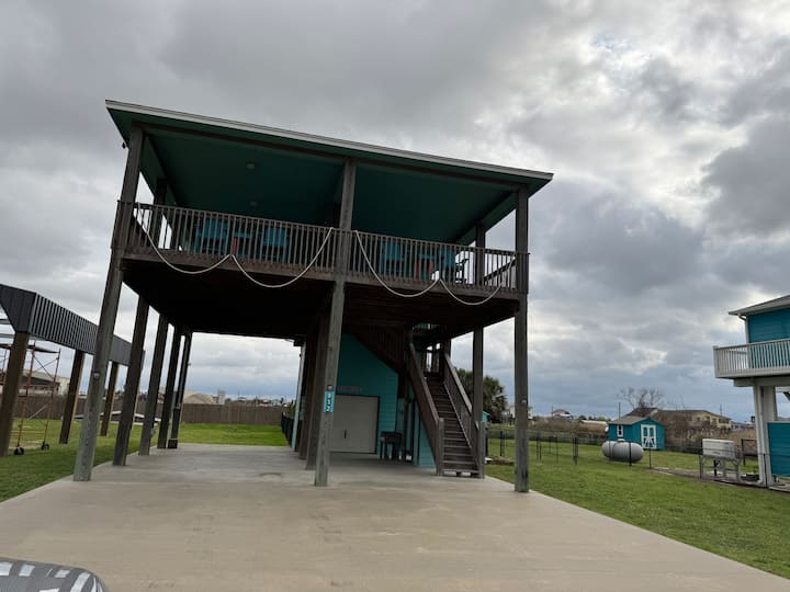 2 Rv Spots On The Beach Side - Crystal Beach, TX