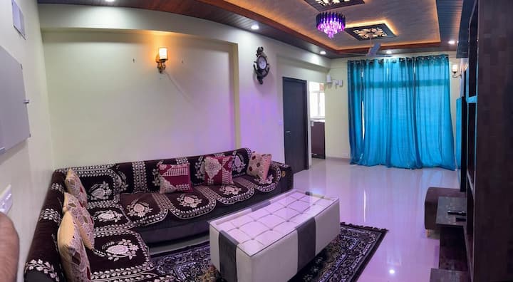 Radhika Luxury Apartment - Agra