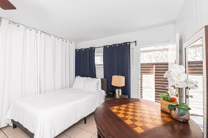 Newport Beach Studio — Walk To Pier & Shore - Newport Beach, CA