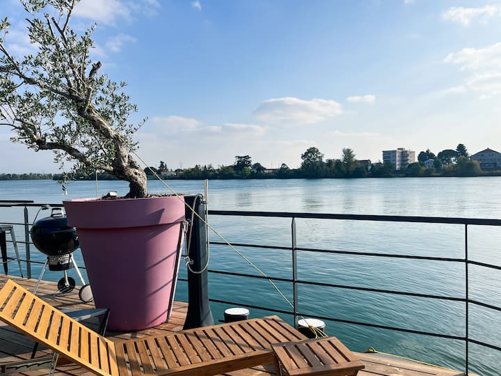 Le Capitaine : Escale Confortable Sur Le Rhône - Tain-l'Hermitage