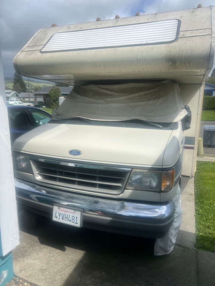 30 Foot Rv Private Driveway - Napa Valley, CA