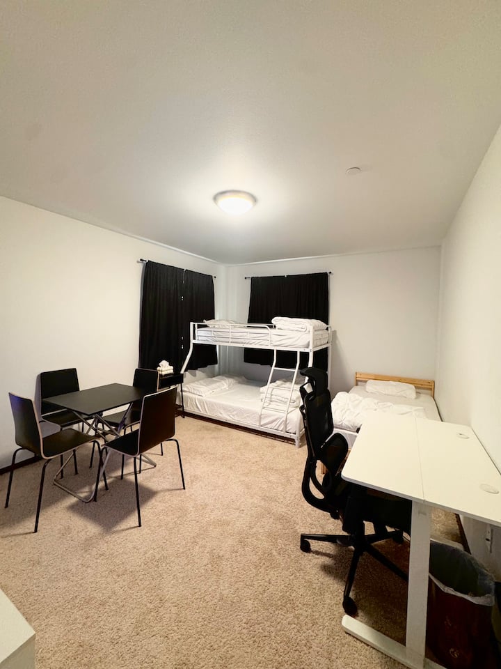 Cozy & Spacious Room In Burien - SeaTac, WA