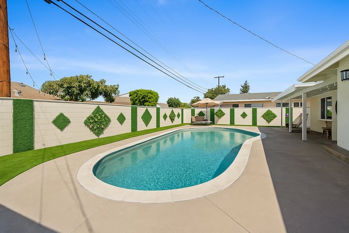 8 Mins To Disney! Ranch Home W/ Pool- King Bed! - Anaheim