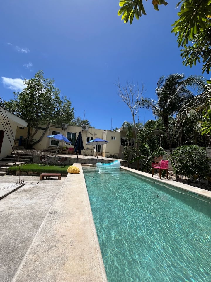 Una Gran Casa Con Piscina, Valladolid - Valladolid
