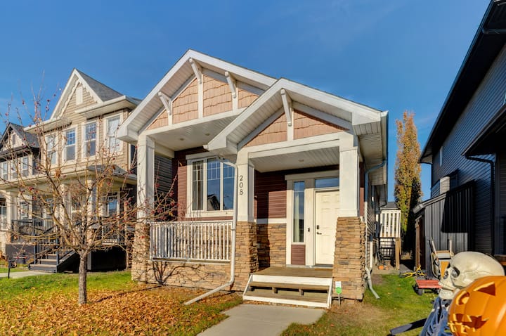 4 Bedroom House - Calgary