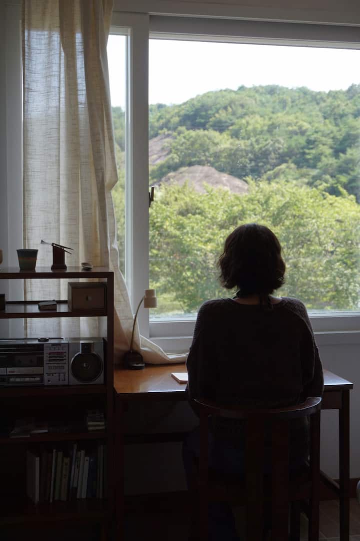 [너른초원]독채 숙소, 숲, 호수, 너른초원, 그리고 고요한 쉼이 있는 곳 - 옥천군