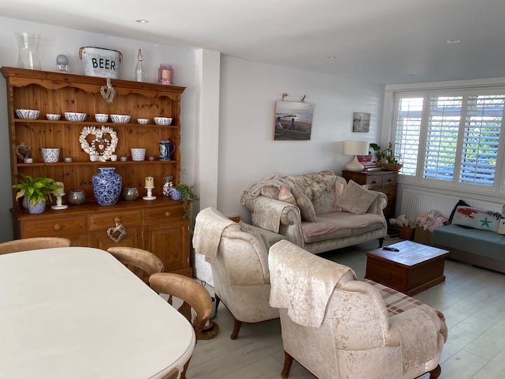 Pretty Seaside Cottage - Arundel