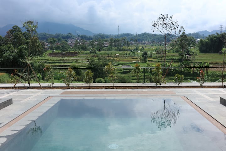 Avana Villa’s - Freesia 8 (Private Pool) - Ciwidey