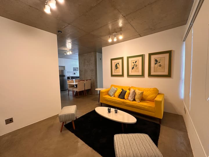 Apto. 81 - 2 Dorm. Max Haus Cambuí I -