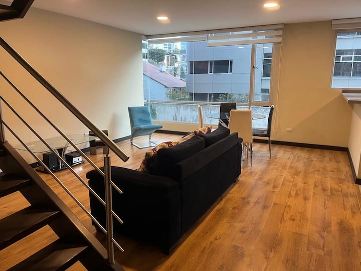 Conveniente Departamento De 2 Pisos - Quito