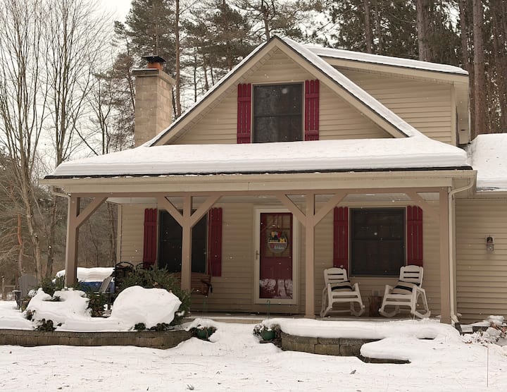 Bentley Road Cozy Cabin - Thompsonville, MI