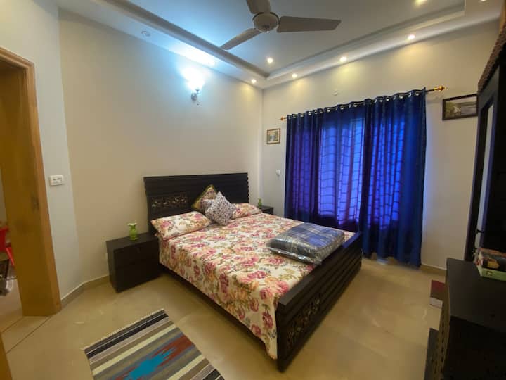 2bhk Portion Modern Design By Saraye Stays - Islamabad