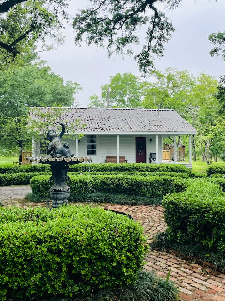 Audubon Cottage On The Bayou - Cypress Bayou Casino Hotel