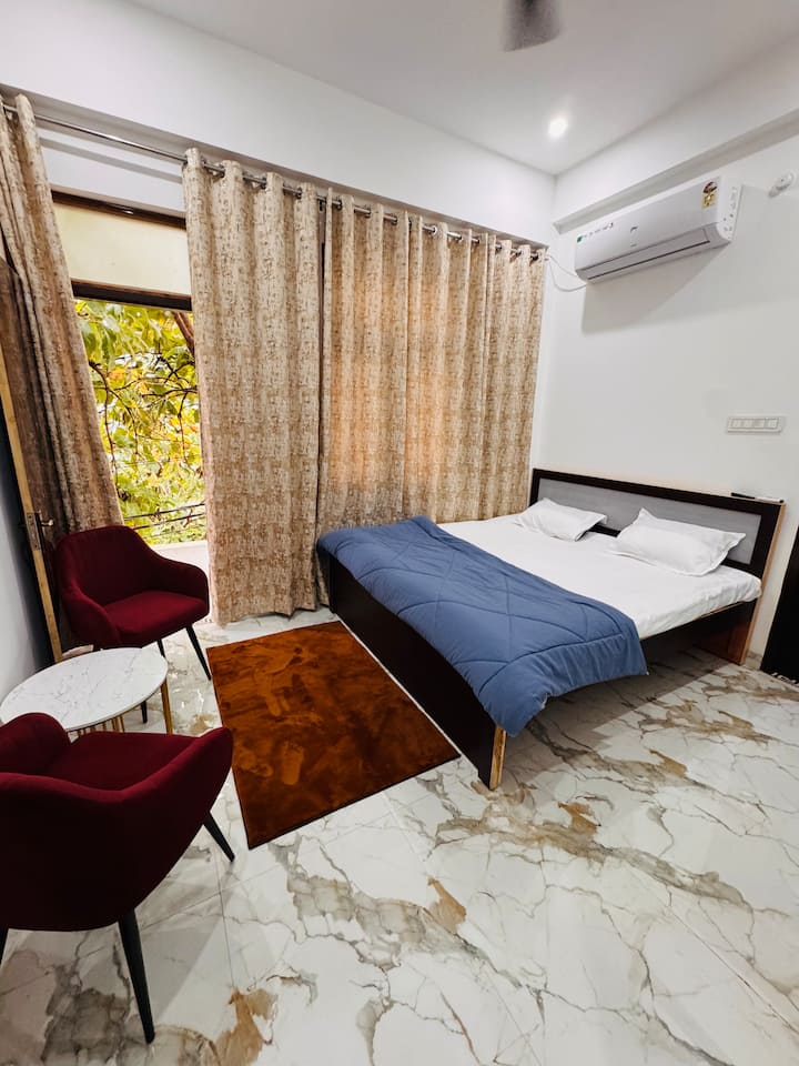 Ekank Villa 1bhk Flat, Balcony Near Assi Ghat - Varanasi