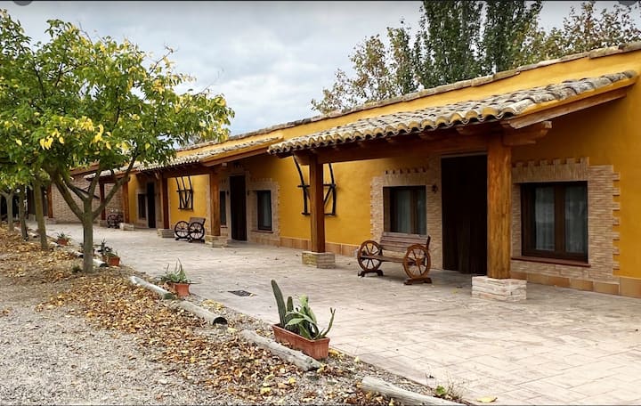 Alojamiento La Alberca. Habitación Con Zona Común - Valtierra