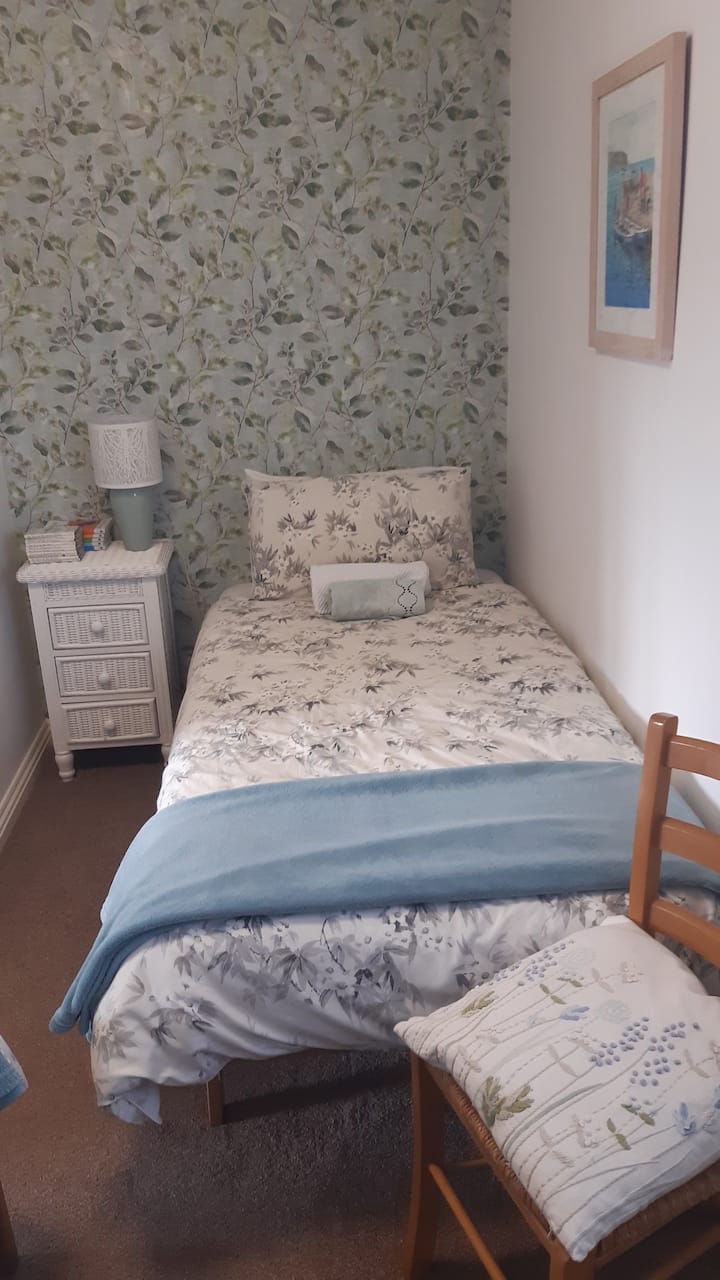 Twin Room And Continental Breakfast - Emsworth