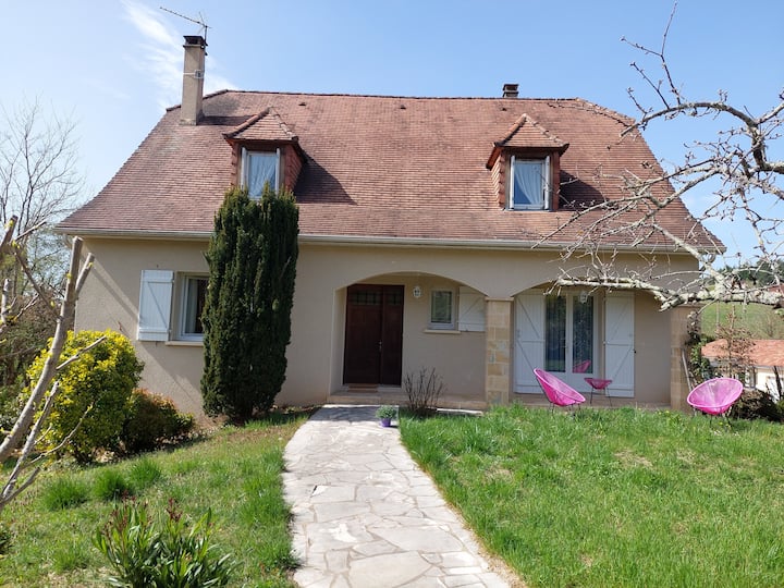 Maison Confortable Et Familiale - Saint-Céré