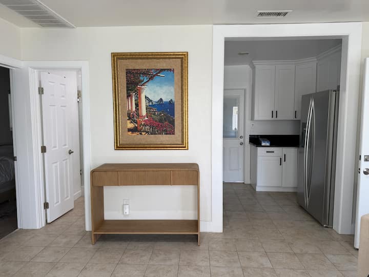 Newly Remodeled 2 Bed/bath W/ Restoration Hardware - Anaheim, CA