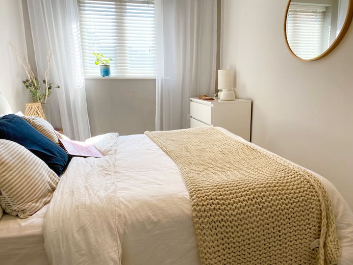 En-suite Bed & Breakfast. 10 Min Drive Lpa Airport - Liverpool