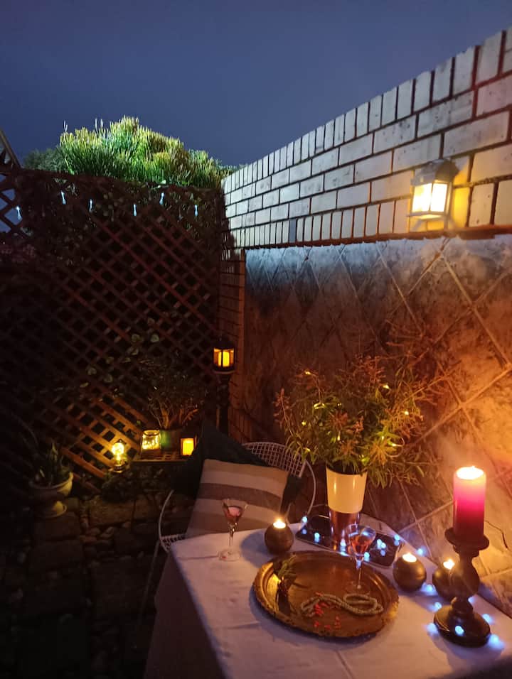 Private Cottage/sleeps 2/perfect For Work & Play - Krugersdorp