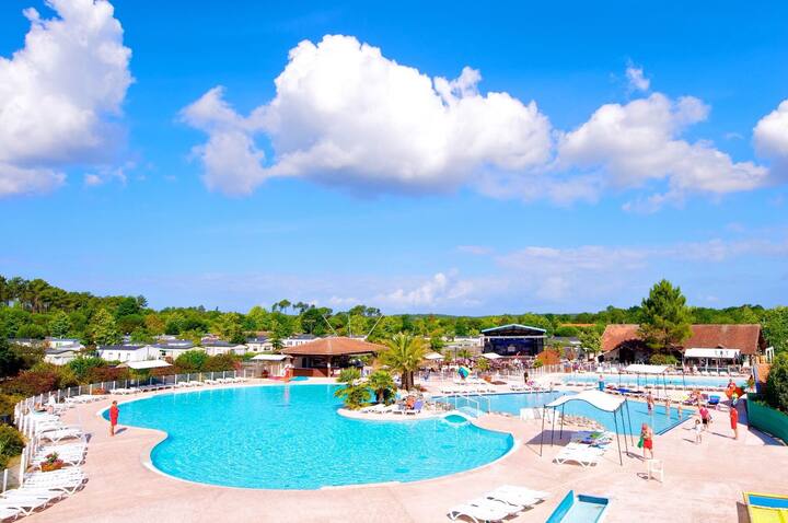 Vacances 4* Camping La Réserve - Gastes