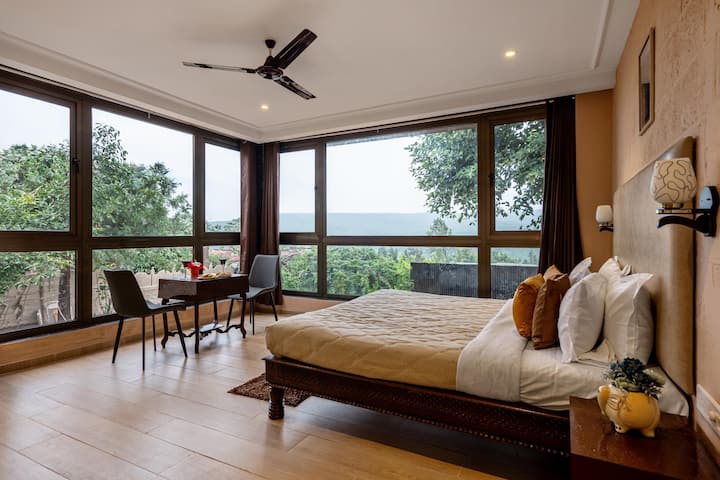 Vally View Room For Family Of 4 - Mahabaleshwar