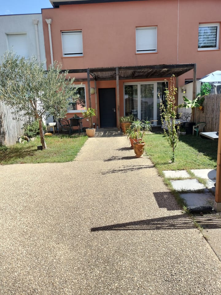 Maison à Louer - Nîmes