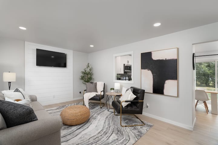 Experience The Charm & Modern Appeal Of Bell St. - Bismarck, ND