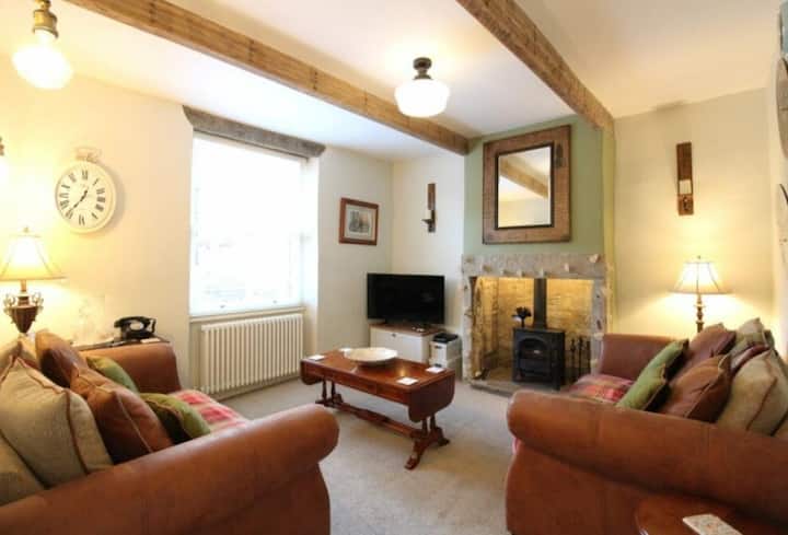 'Wildfell Cottage'-a Cosy Treat. - Haworth