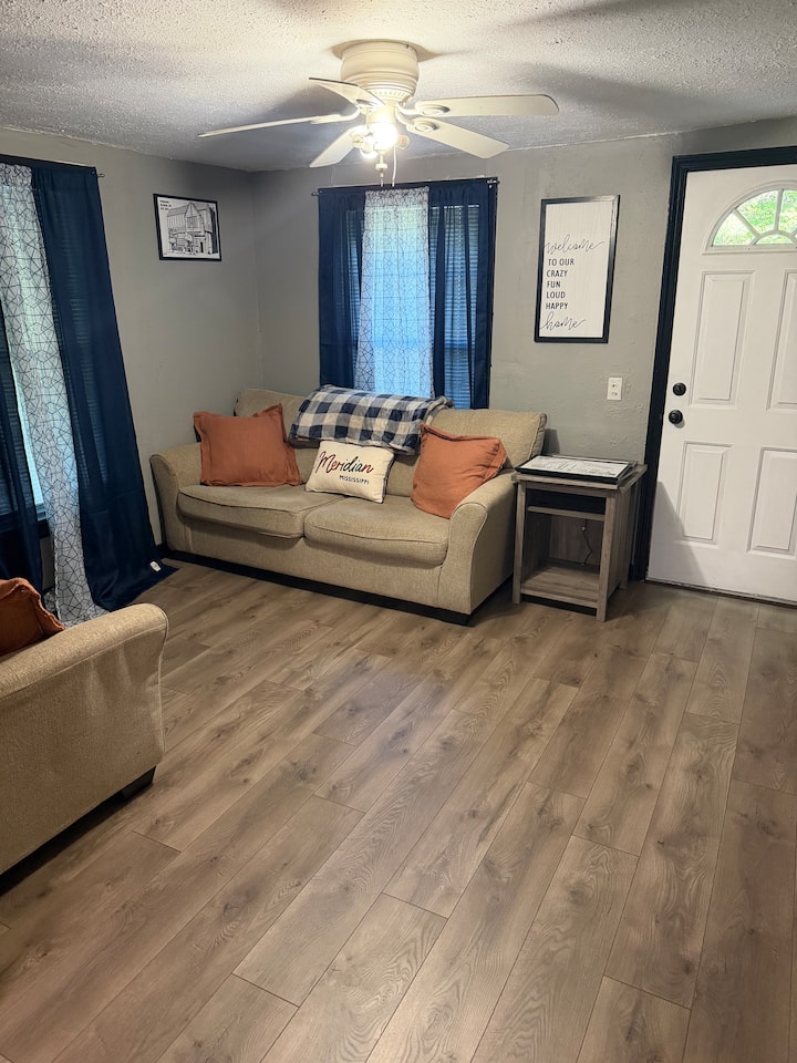 The Mimosa Cottage - Meridian, MS